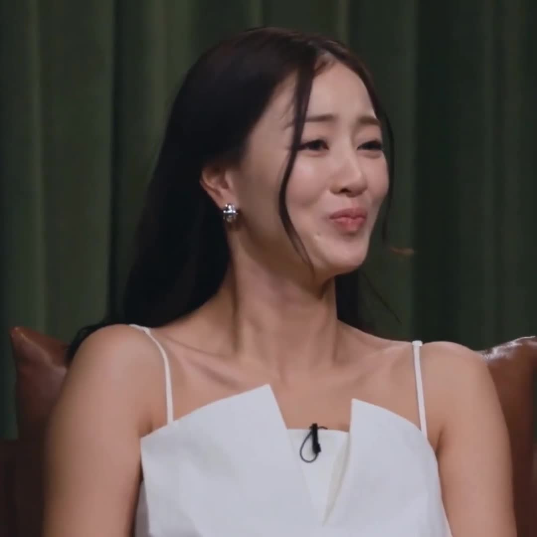 TWICE Jihyo, so pretty and adorable. - 📸 K-Midriff - AJIKSA | K-POP